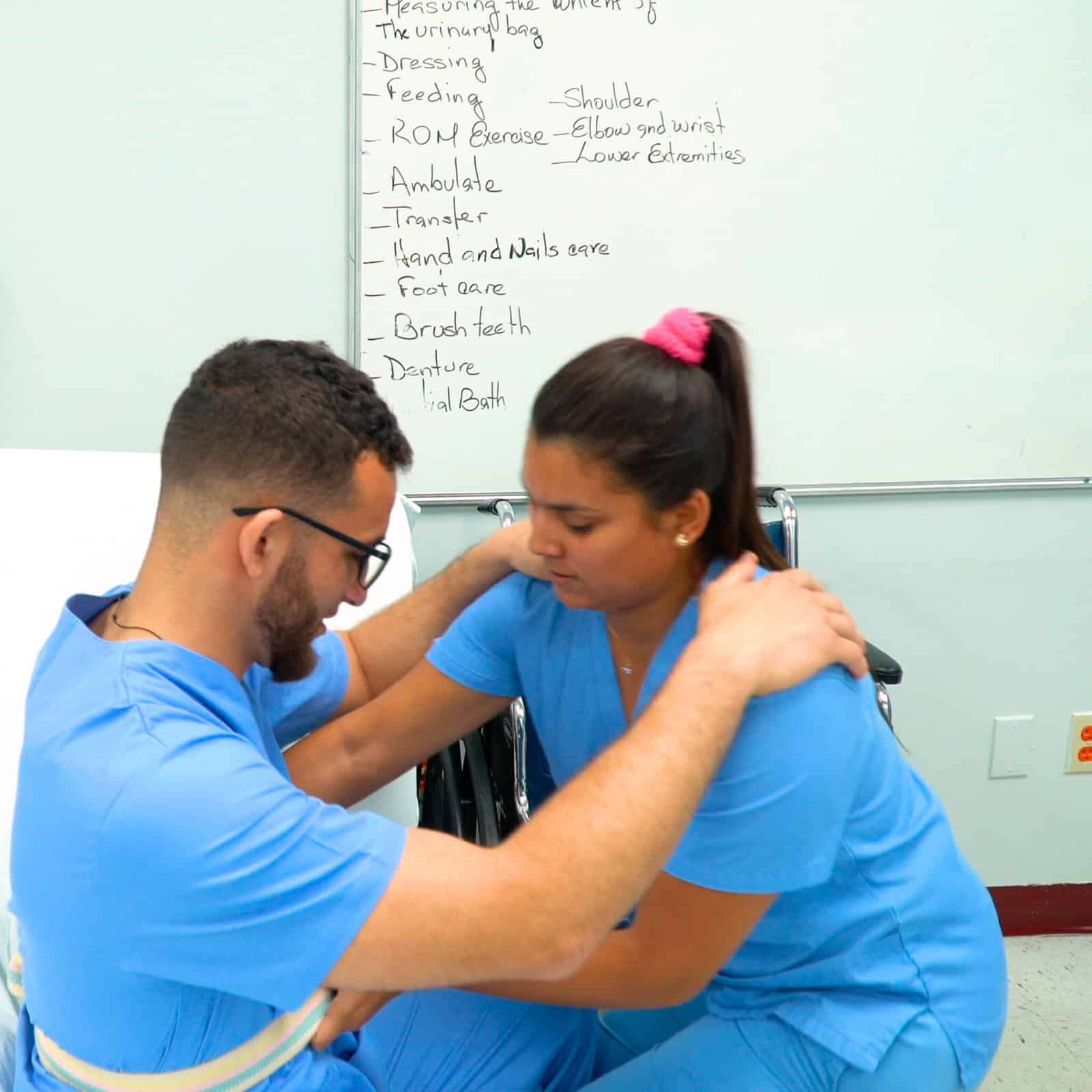 Programa Dual Auxiliar de Salud a Domicilio/Auxiliar de Enfermería FL | FVI